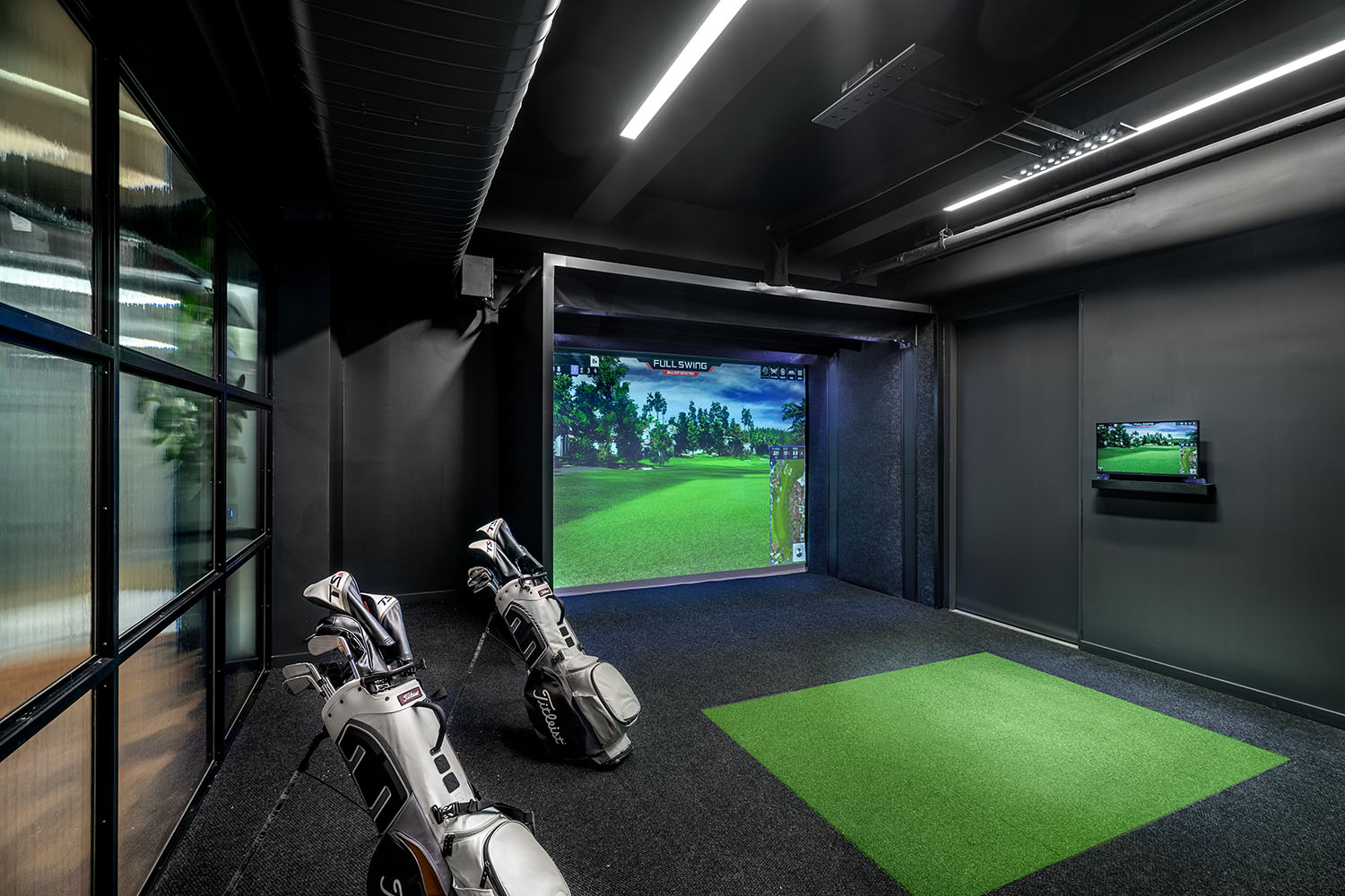Why golf simulators are the new hot office amenity - WorkLife